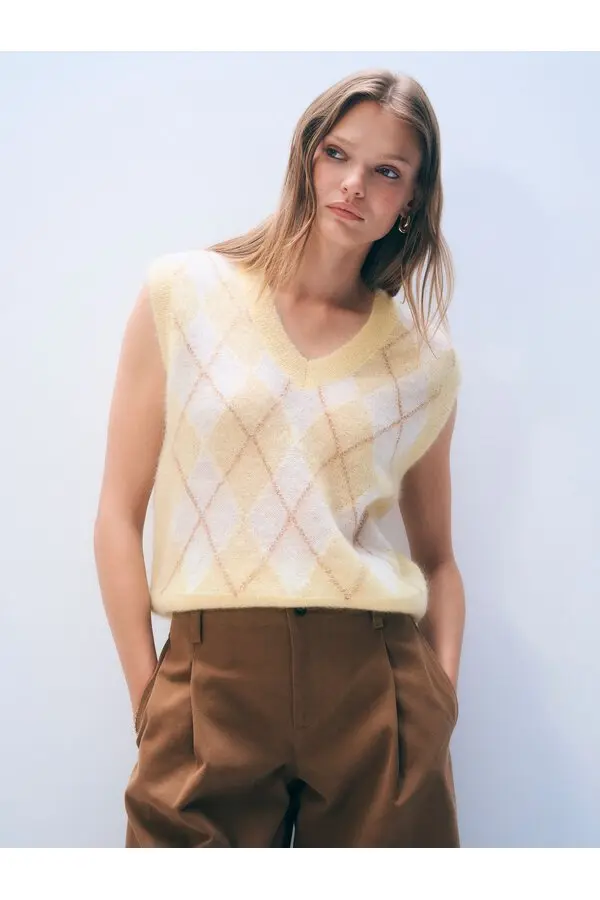 WHITE & WARREN Mohair Luxe Argyle Vest