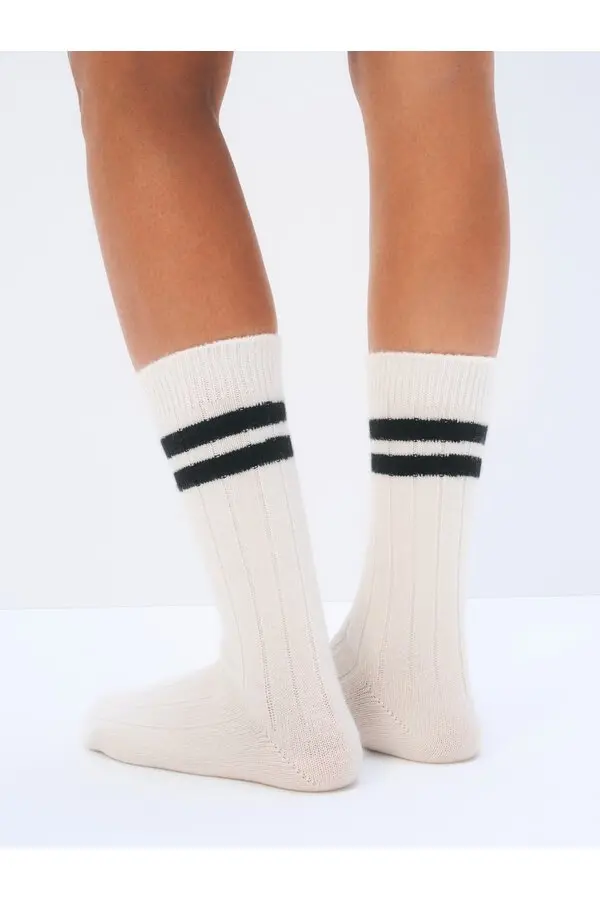 WHITE & WARREN Cashmere Ribbed Knit Socks - Black
