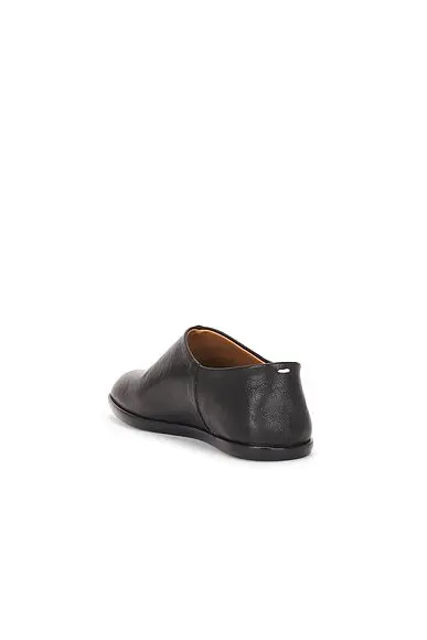 MAISON MARGIELA Tabi Babouche Flat