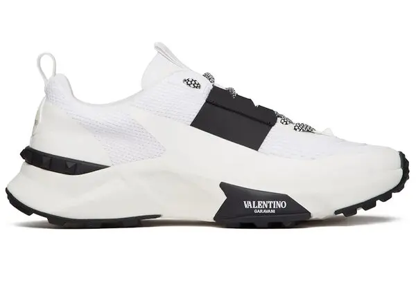 Valentino Garavani True Act Sneakers - White/black