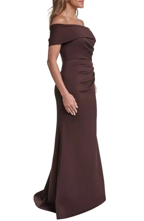 Eliza J One-shoulder Ruched Gown - Chocolate