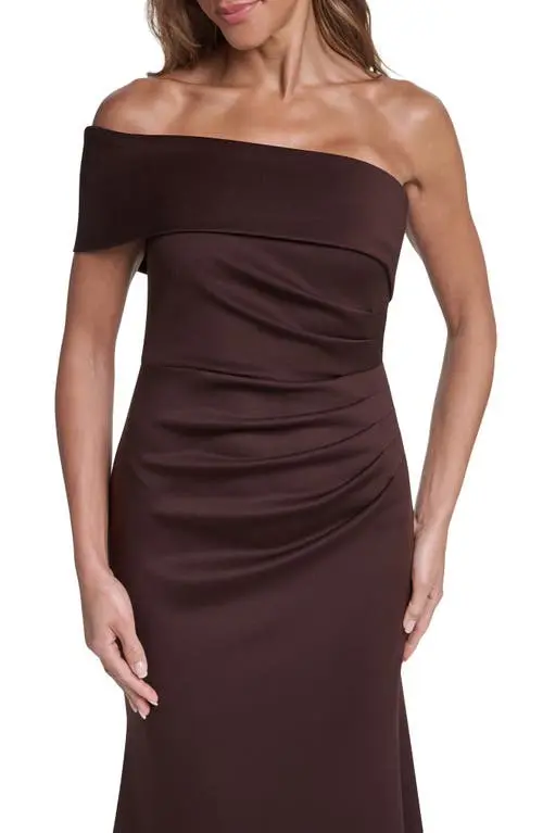 Eliza J One-shoulder Ruched Gown - Chocolate