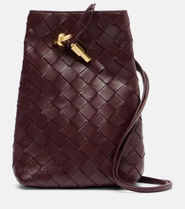 Bottega Veneta Andiamo Intrecciato Leather Phone Pouch - Burgundy