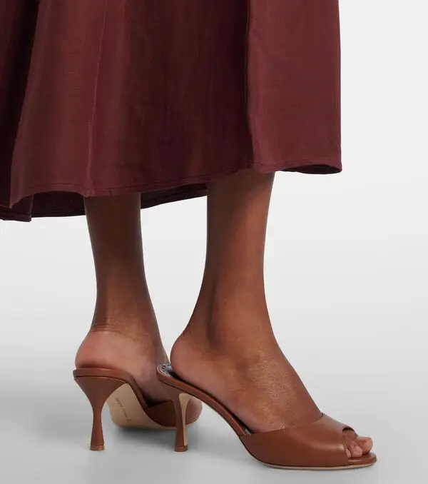 Manolo Blahnik Jada Leather Mules - Brown