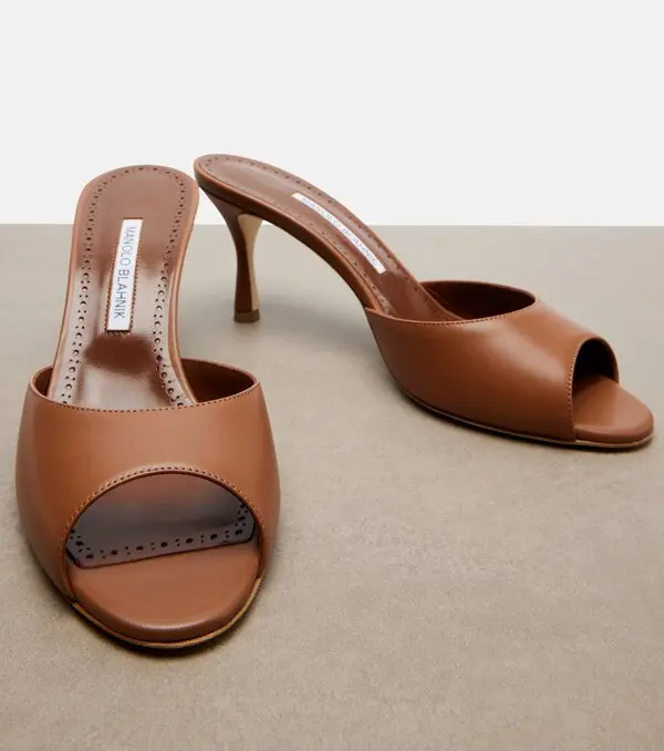 Manolo Blahnik Jada Leather Mules - Brown