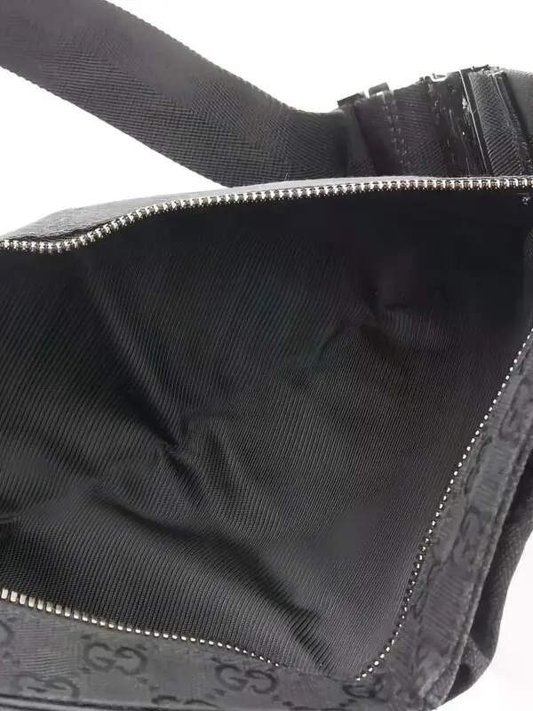 Gucci Gg Canvas Body Bag - Black