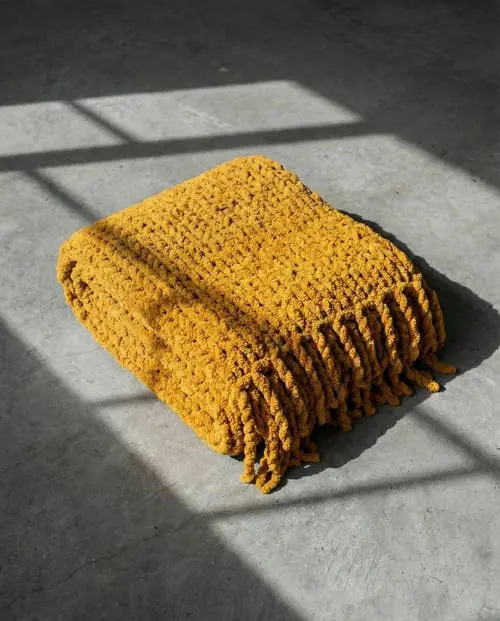 VILLA ABURI Chunky Chenille Knit Blanket With Fringe