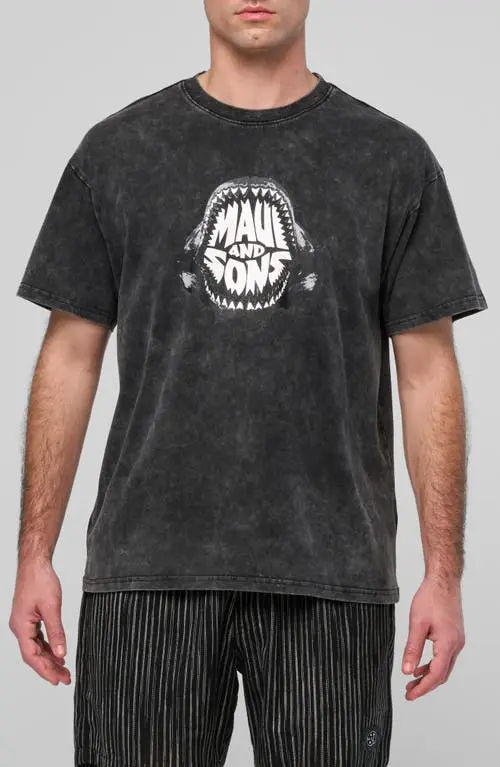 MAUI & SONS Shark Teeth Mineral Wash Cotton Graphic T-shirt