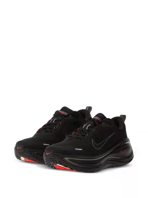 Nike Vomero Plus Sneakers