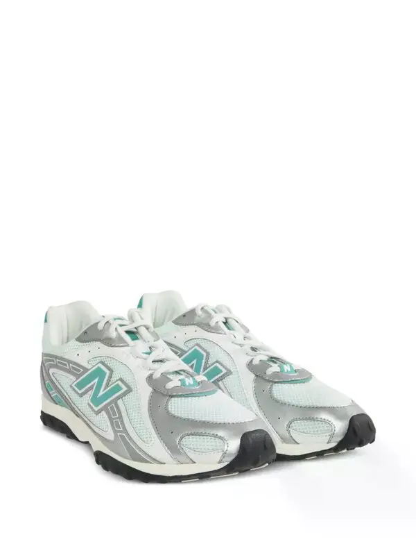 NEW BALANCE 204l Logo-patch Sneakers - Silver