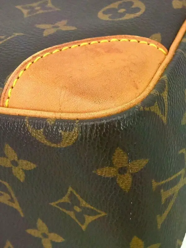 LOUIS VUITTON 2003 Trocadero 30 Monogram Shoulder Bag