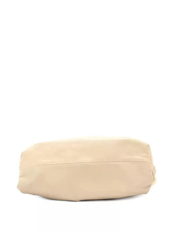 Bottega Veneta The Chain Pouch Leather Shoulder Bag