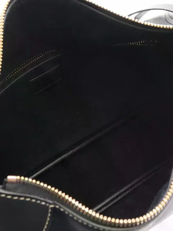 Gucci 2016-2026 Medium Gg Emblem Leather Shoulder Bag - Black