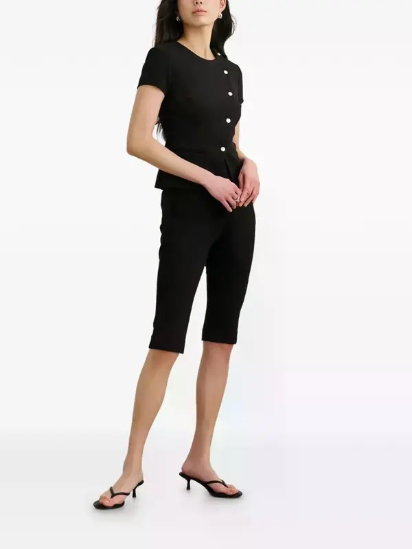 TOCCIN Ellen Capri Shorts