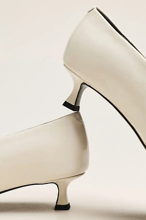 TONY BIANCO Pointed Toe Kitten Heel Pumps - Dove