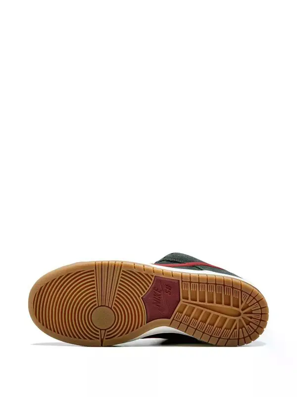 Nike Dunk Low Pro Sb Sneakers