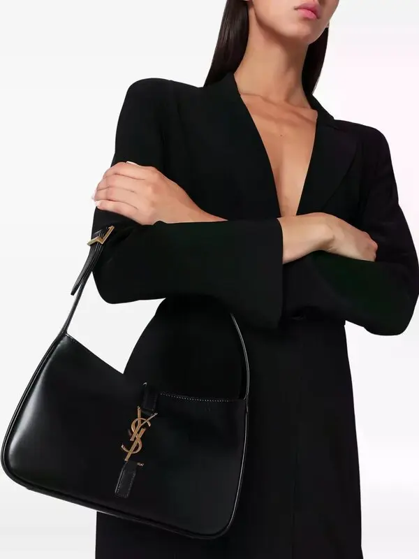 Saint Laurent Le 5 À 7 Shoulder Bag