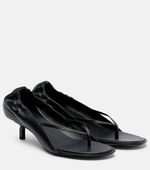 Jacquemus Leather Thong Sandals - Black
