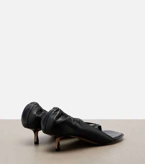 Jacquemus Leather Thong Sandals - Black