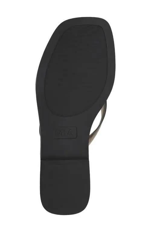Mia Minimalist Flip Flops - Black