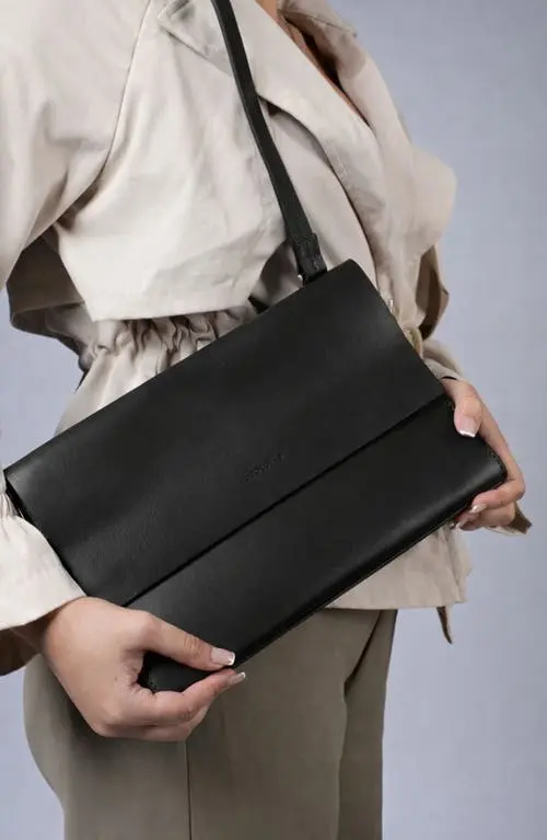 Écotorie Betty Leather Crossbody Bag - Black