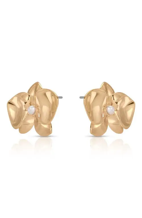 Ettika Freshwater Pearl Blossom Stud Earrings - Gold/pearl