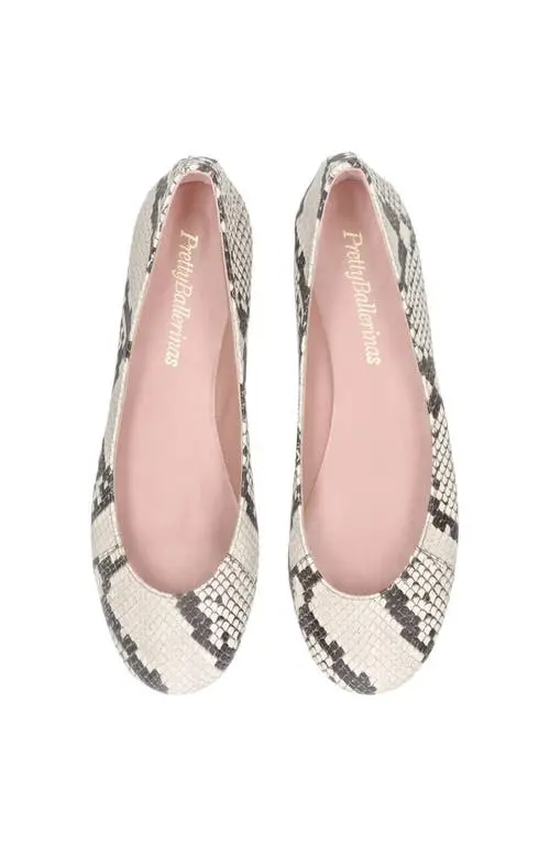 Pretty Ballerinas Round Toe Snakeskin Ballet Flats