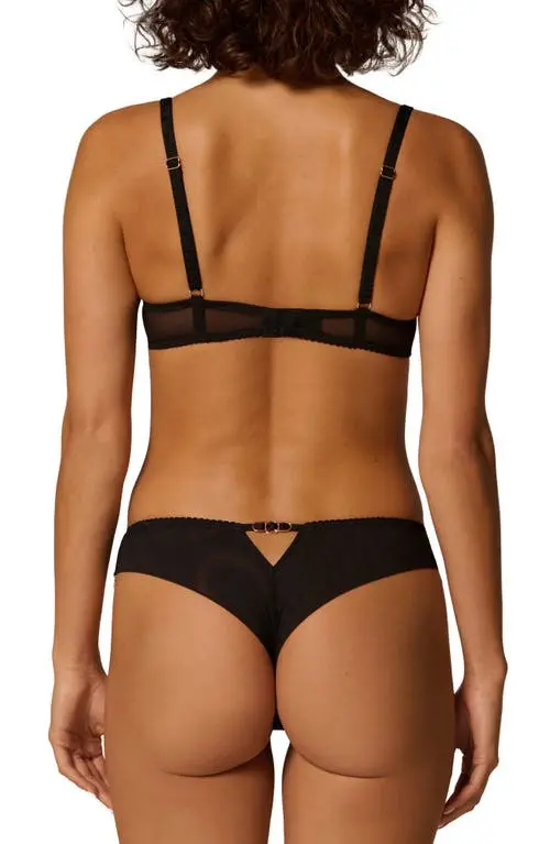 Simone Perele Idole Tanga