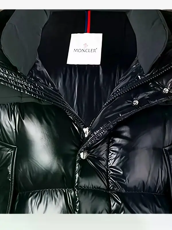 Moncler Hooded Puffer Jacket - Black