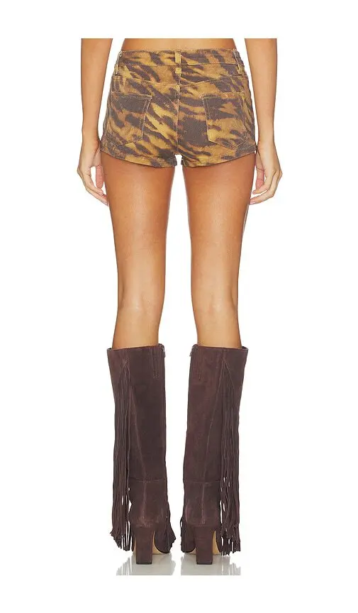 Superdown Linnea Short
