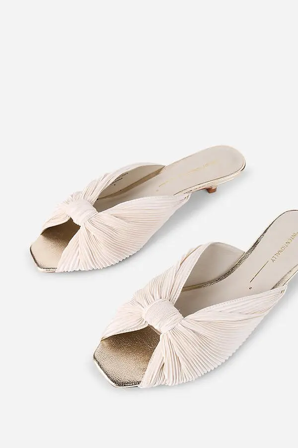 Intentionally Blank Curfew Knotted Mules - Ivory