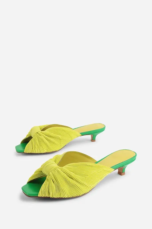 Intentionally Blank Curfew Knotted Mules - Lime