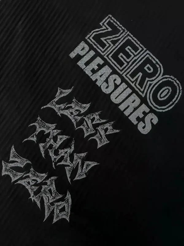 PLEASURES Star Graphic Long Sleeve T-shirt