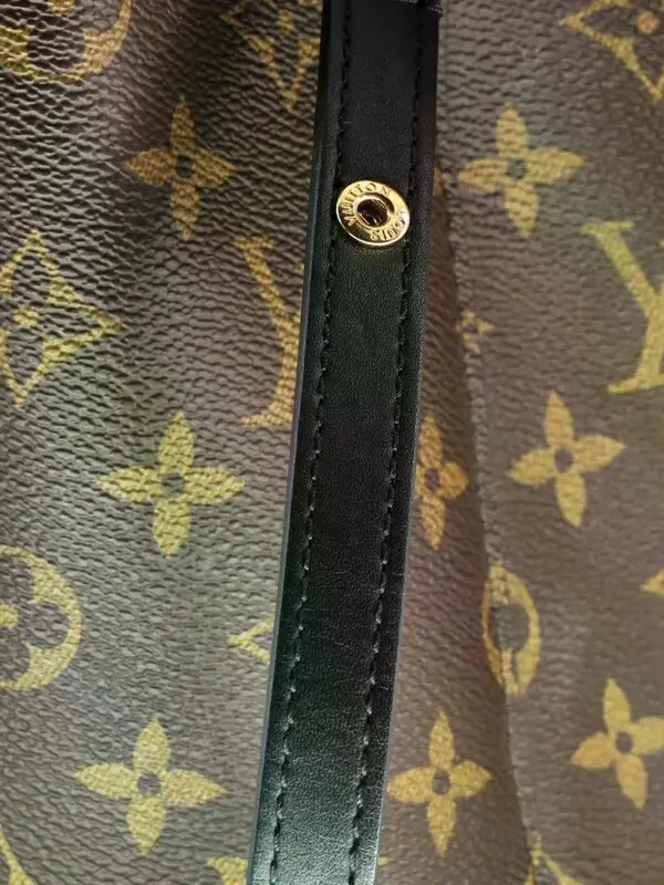 LOUIS VUITTON Neonoe Mm Bucket Bag Monogram - Brown