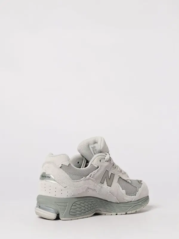 NEW BALANCE 2002r Sneakers - Grey