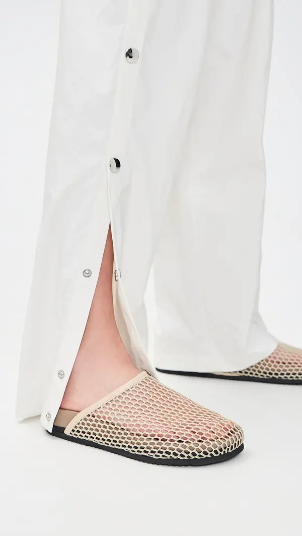 ROAM Mesh Clogs - Cream