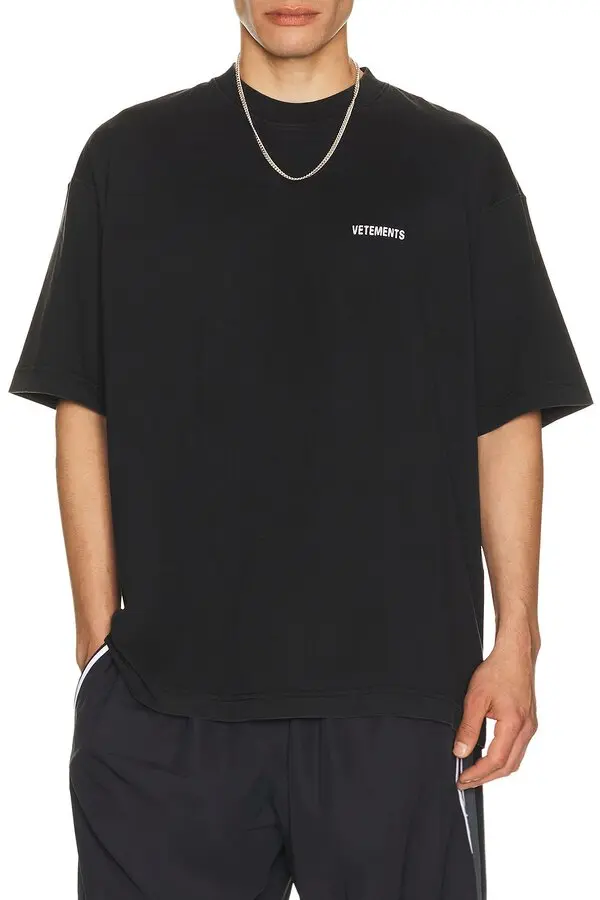 Vetements Iconic Logo T-shirt