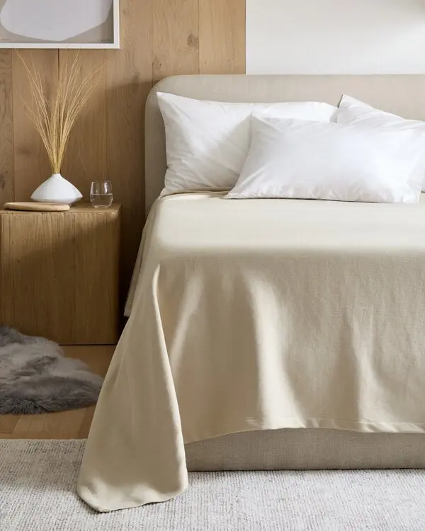Quince Luxury Bed Blanket - Sand