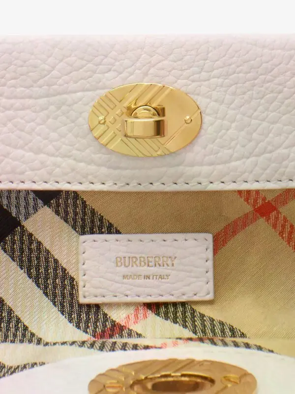 Burberry Cotswolds Pouch In Grainy Calf Leather