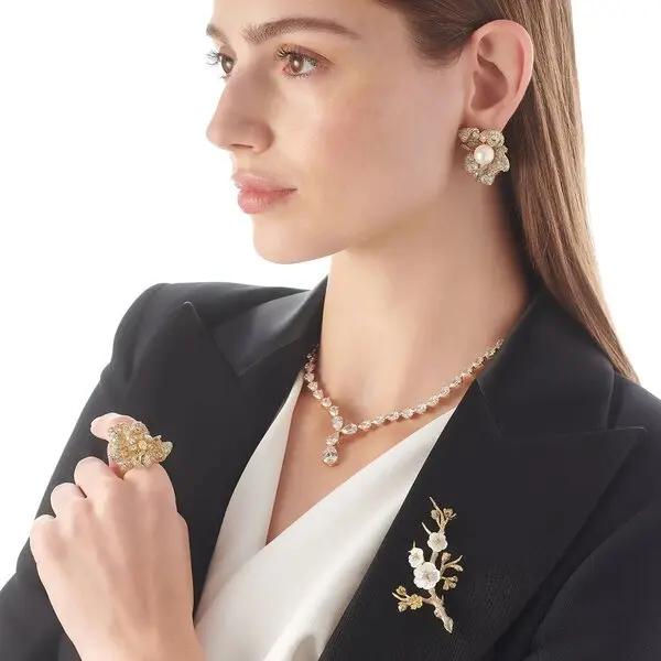 ANABELA CHAN Diamond And Pearl Blossom Stud Earrings - Gold