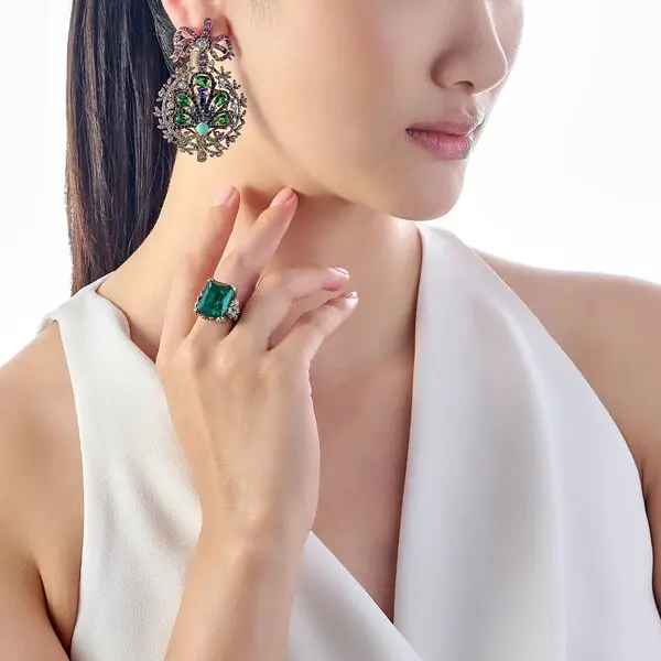 ANABELA CHAN Diamond & Emerald Cinderella Ring