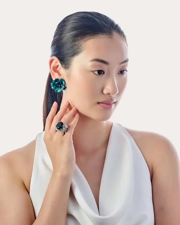 ANABELA CHAN Diamond And Spinel Camelia Stud Earrings - Blue