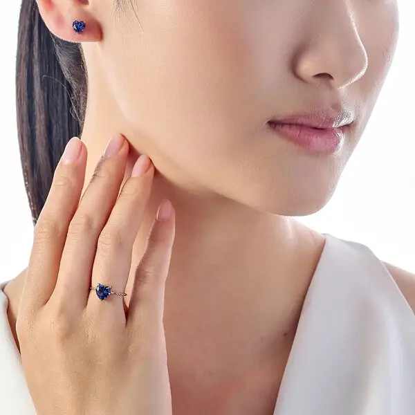 ANABELA CHAN Royal Sapphire Heart Stud Earrings - Blue