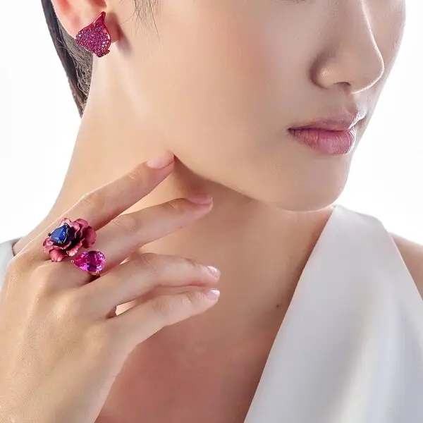 ANABELA CHAN Ruby Petal Asymmetric Stud Earrings - Red
