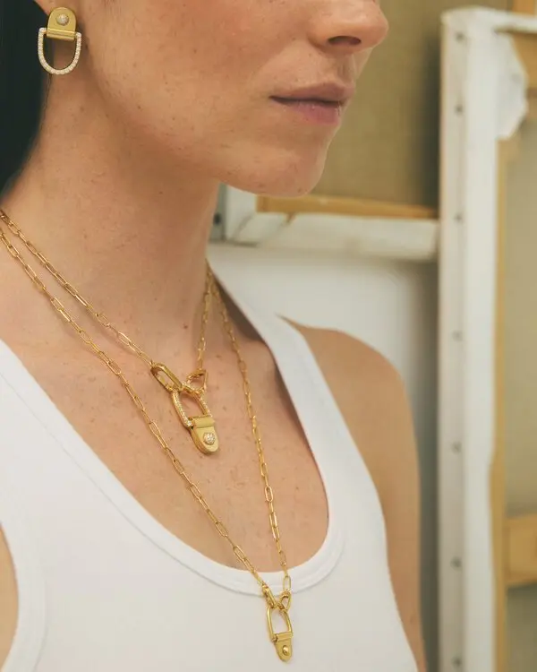 STATEMENT 18k Rivet Lm Pendant Necklace - Gold
