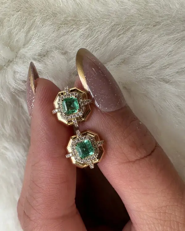 Goshwara Emerald & Diamond 18k Gold Stud Earrings - Green