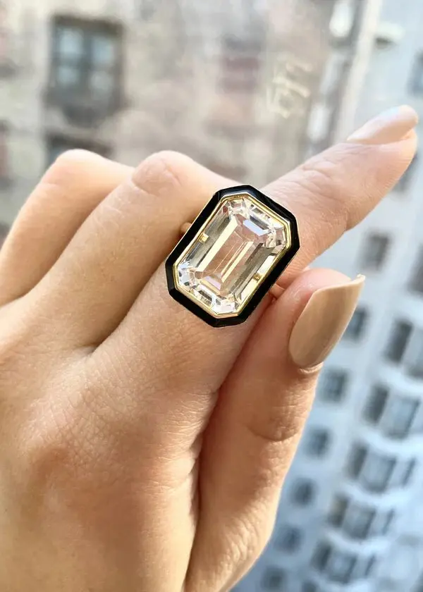 Goshwara Crystal And Enamel Queen Ring - Black