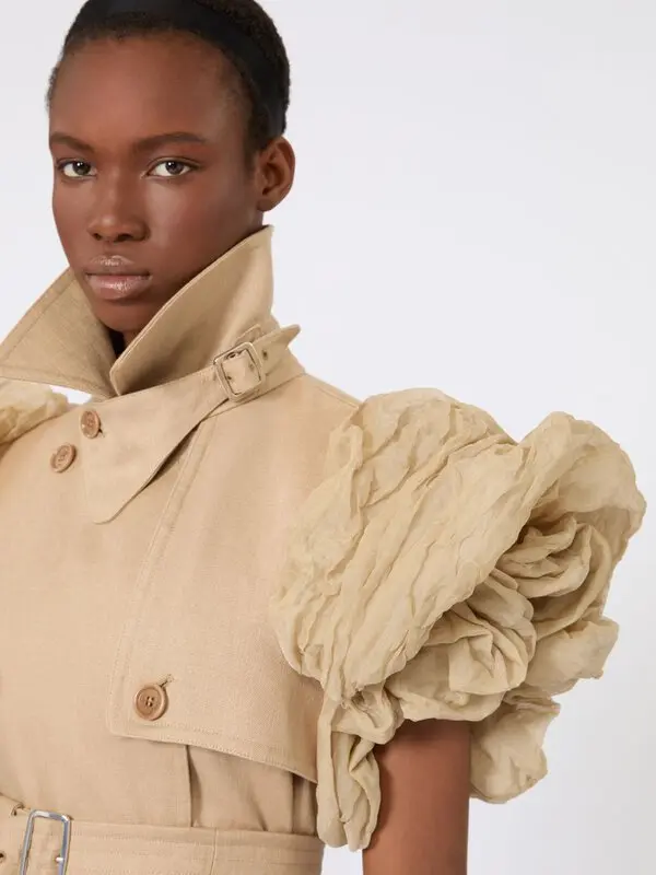 Max Mara Sleeveless Linen Duster Coat With Ruffles - Camel