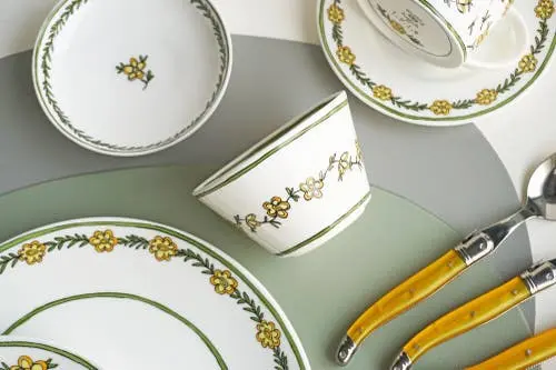 TWIG NEW YORK Heritage Daisy Chain Fruit & Nut Bowl