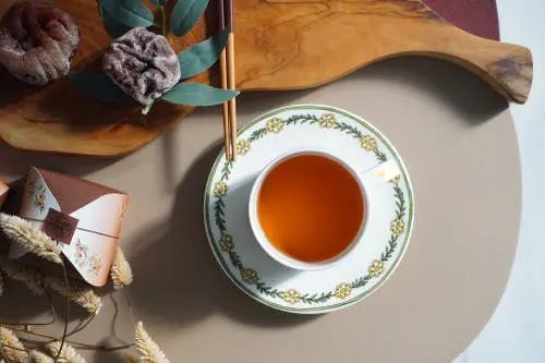 TWIG NEW YORK Heritage Daisy Chain Cup And Saucer